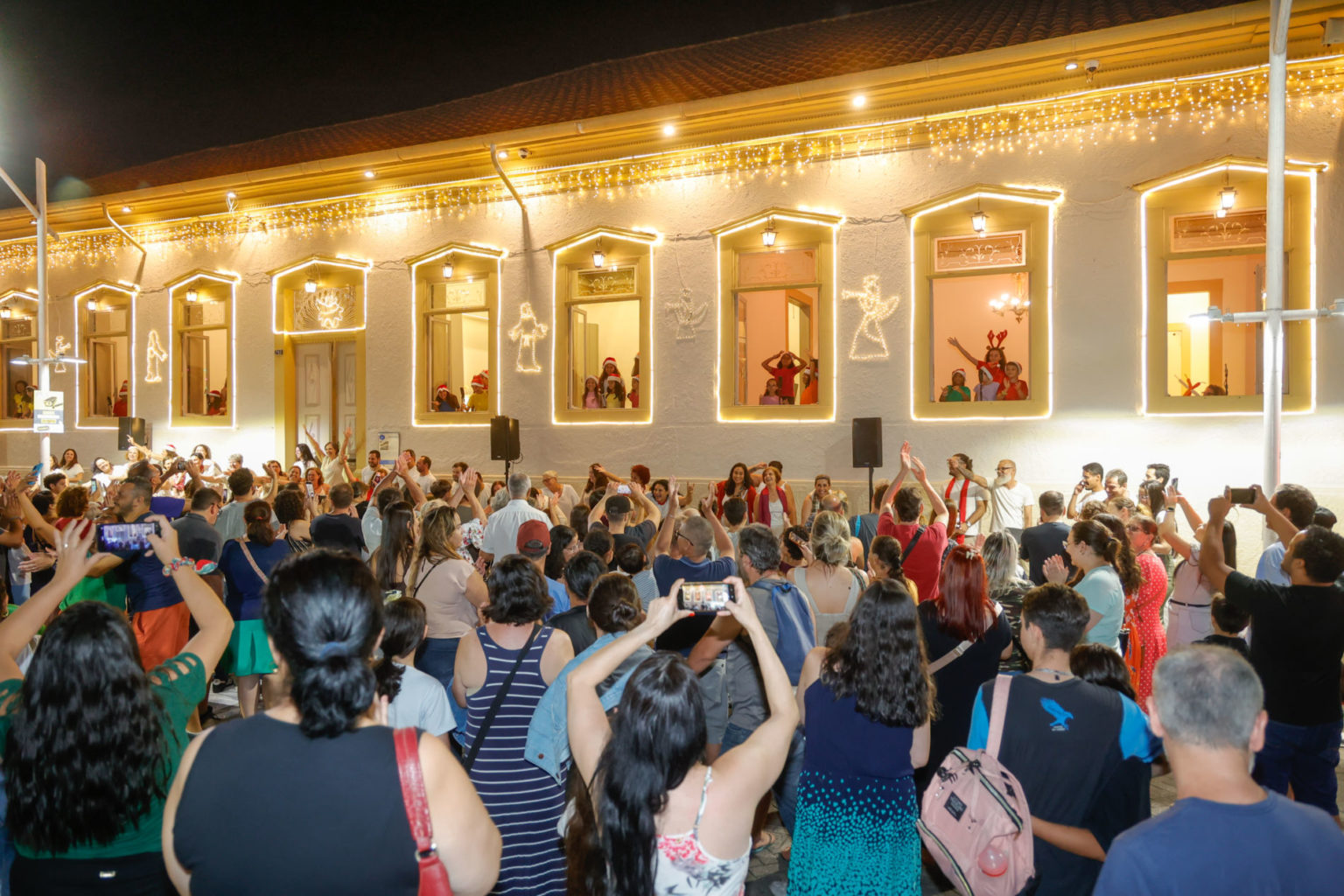 Noite de festa no Centro abre as programações do ‘Circuito Natal Luz’ e ...