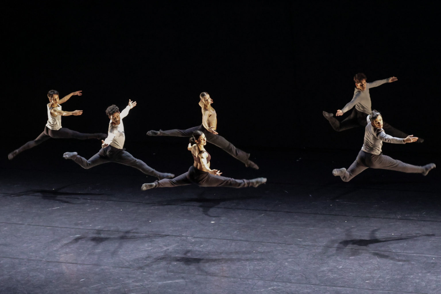 Cia. Jovem de Dança faz a estreia da coreografia ‘Oroboro’ na abertura ...
